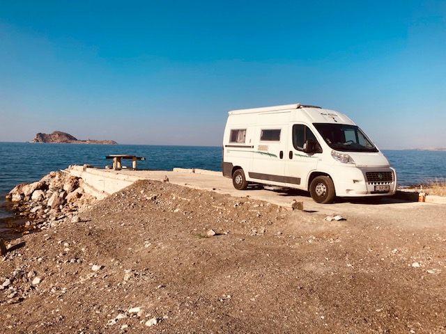 Toeren met ons busje – Ingrid Vertessen – Solo reizen met een buscamper